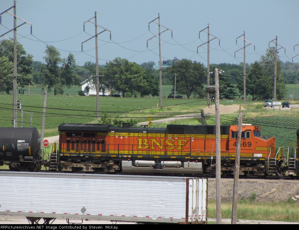 BNSF 4469